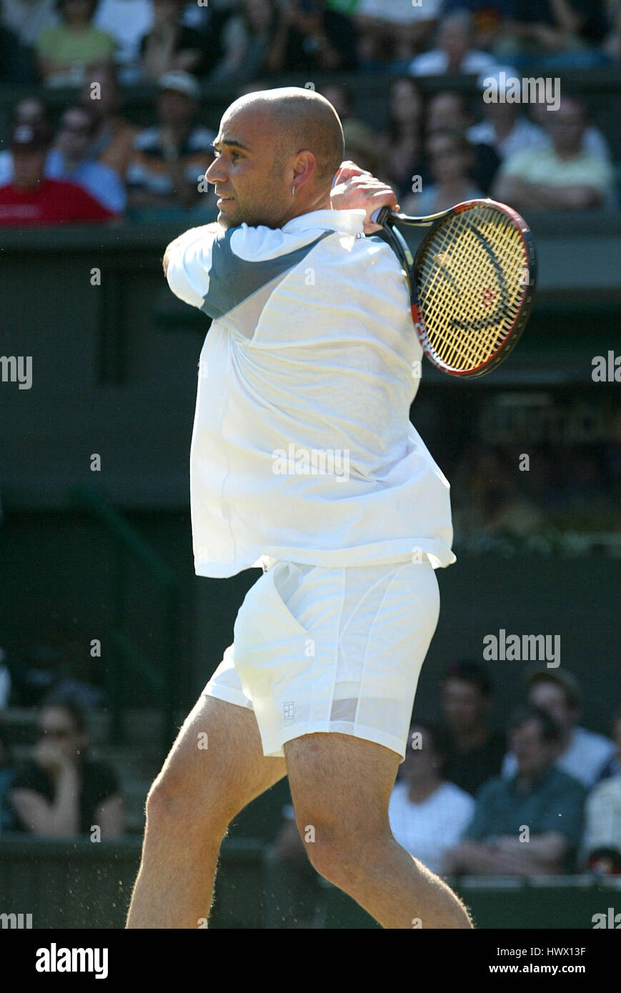 ANDRE AGASSI WIMBLEDON CHAMPIONSHIPS 26 June 2002 Stock Photo - Alamy