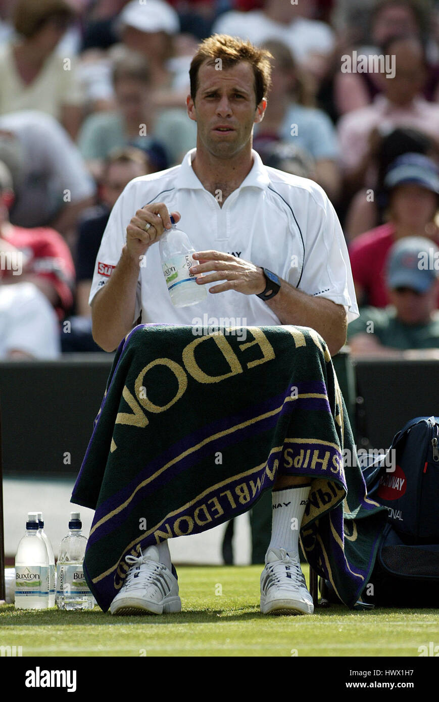 GREG RUSEDSKI WIMBLEDON CHAMPIONSHIPS 24 June 2002 Stock Photo - Alamy