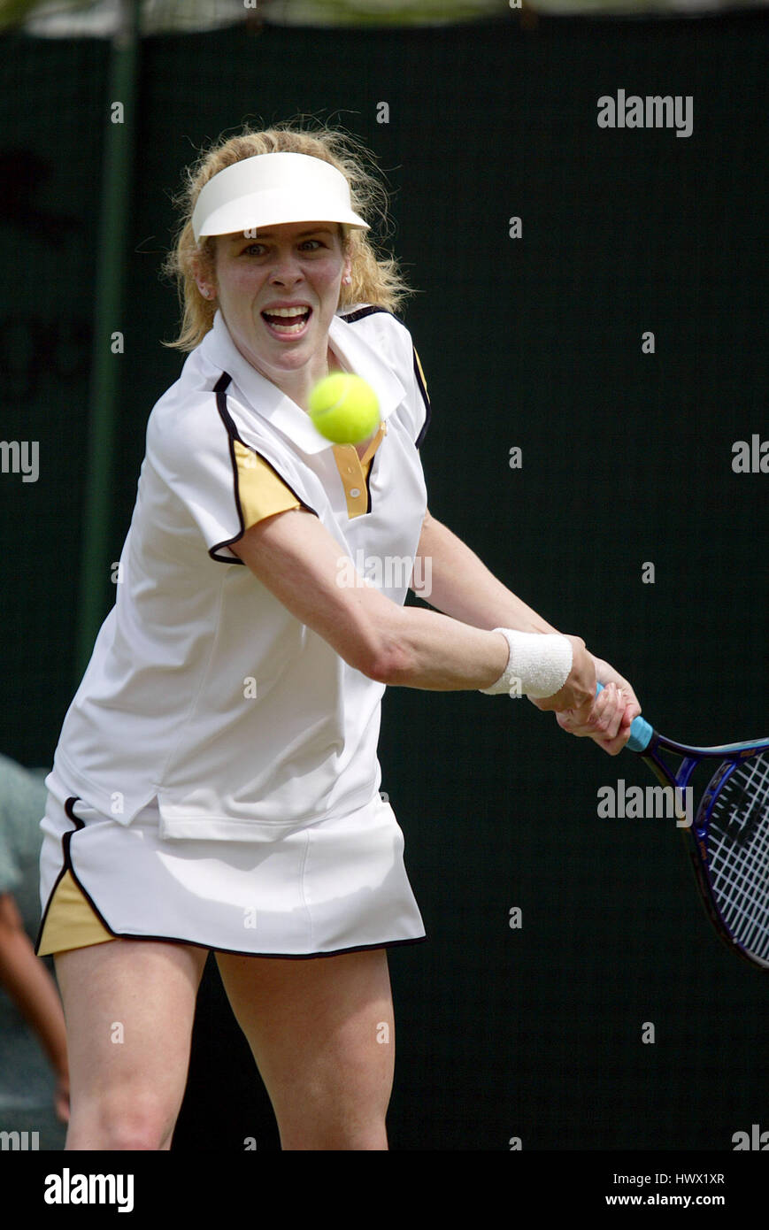 AMY FRAZIER USA WIMBLEDON LONDON ENGLAND 25 June 2003 Stock Photo - Alamy