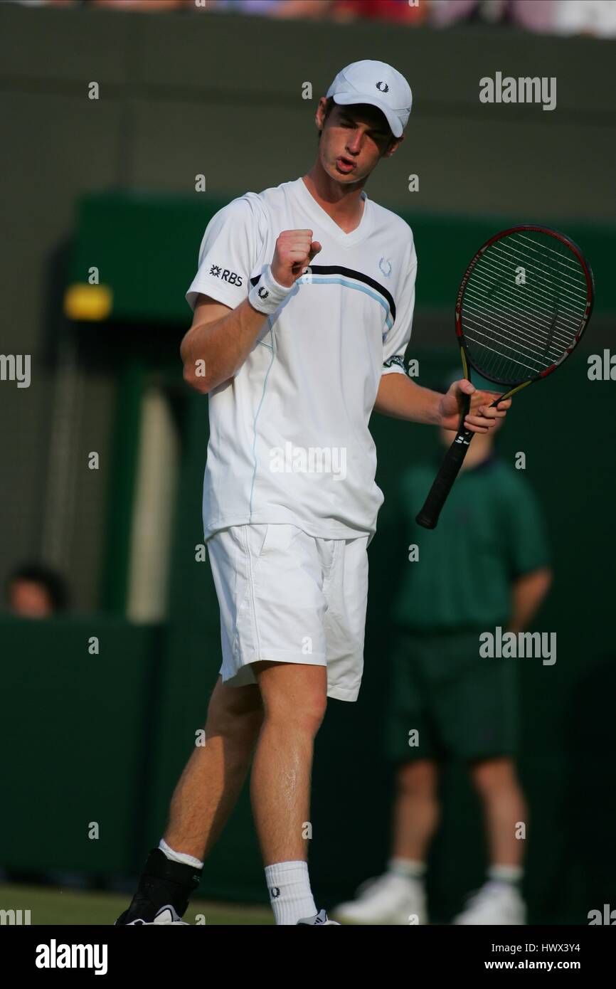 ANDREW MURRAY ENGLAND WIMBLEDON 23 June 2005 Stock Photo - Alamy