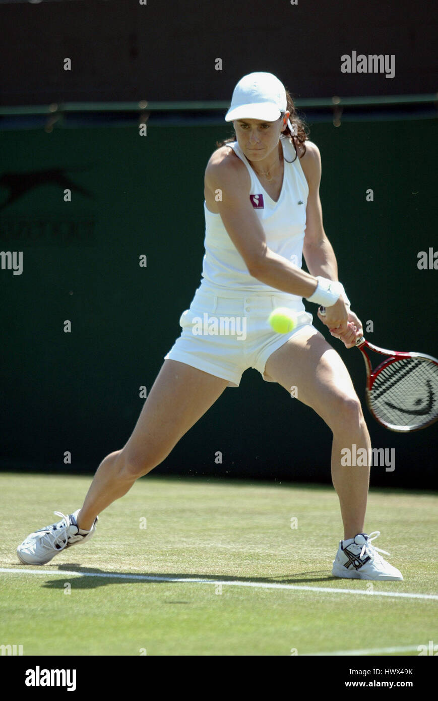 NATHALIE DECHY FRANCE WIMBLEDON 23 June 2005 Stock Photo - Alamy