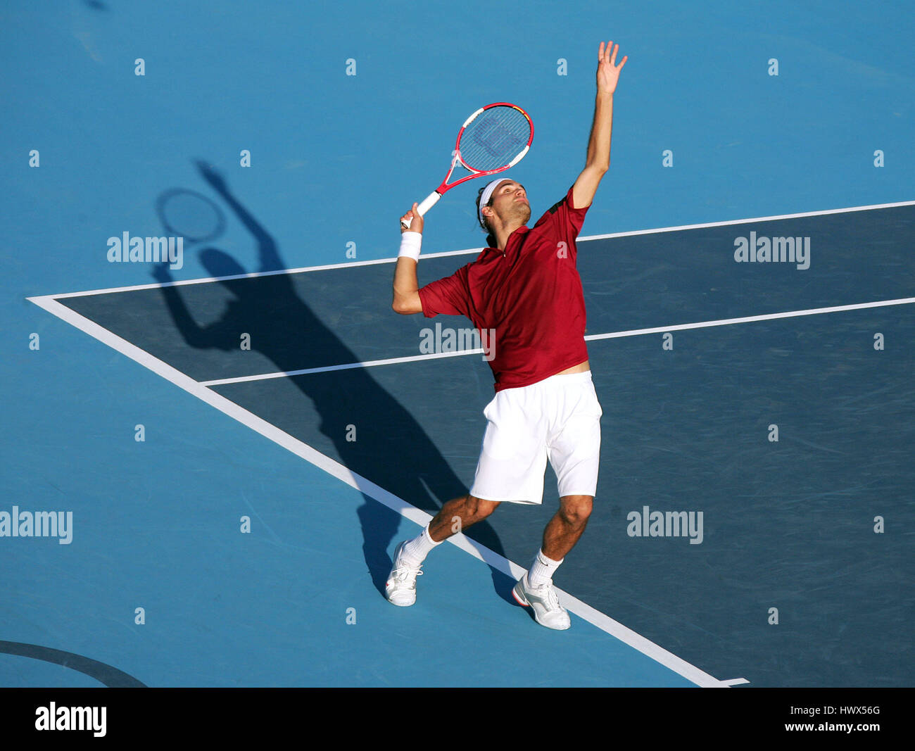 ROGER FEDERER OLYMPIC TENNIS ATHENS GREECE 17 August 2004 Stock Photo ...