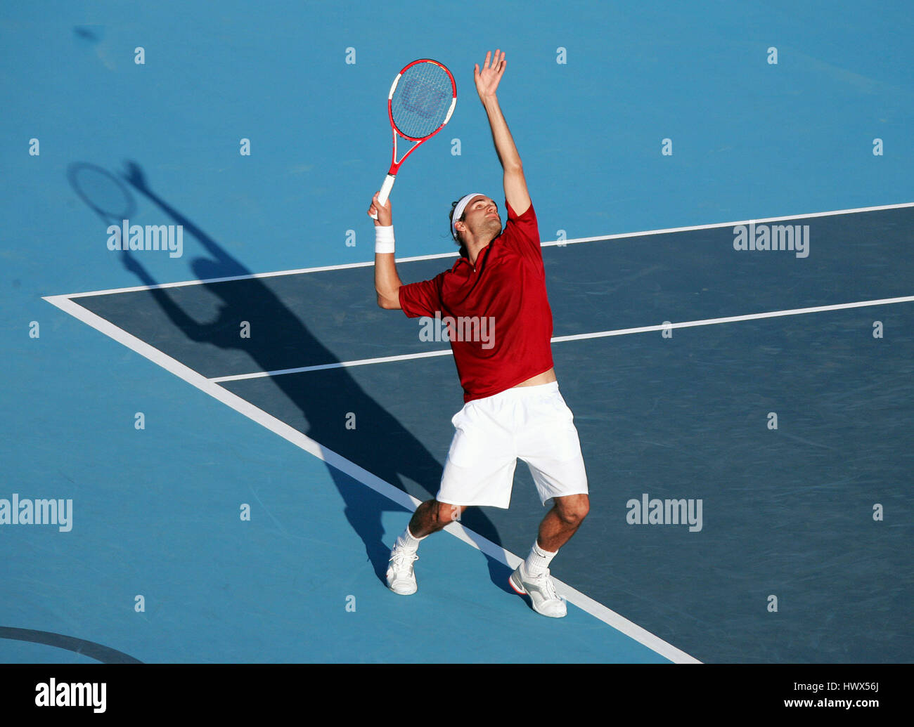 ROGER FEDERER OLYMPIC TENNIS ATHENS GREECE 17 August 2004 Stock Photo ...