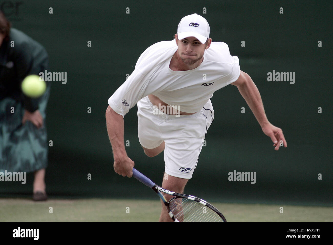 2004 wimbledon championships hi-res stock photography and images - Alamy