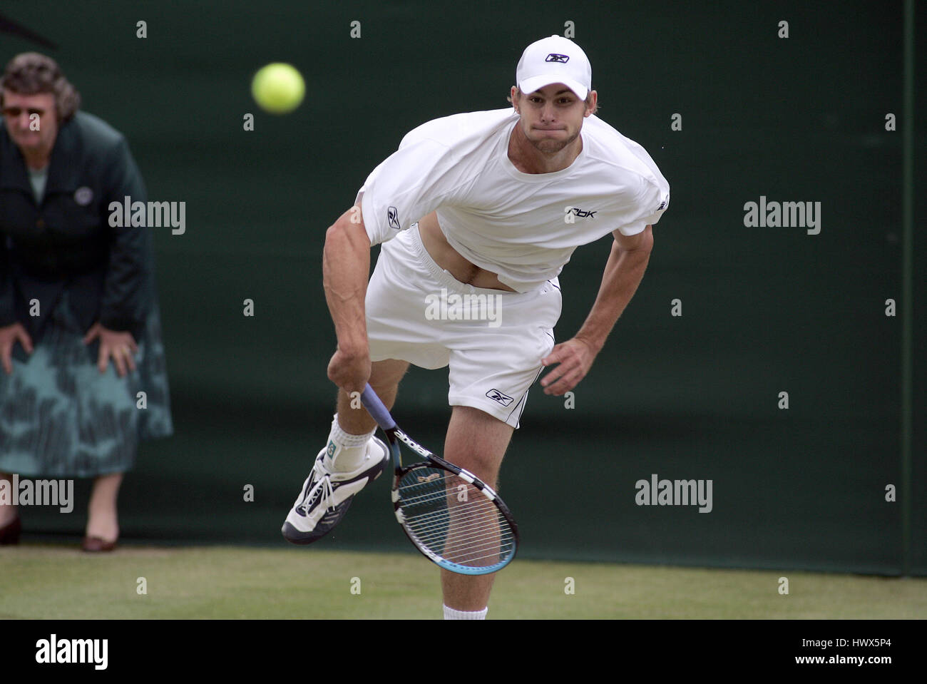 2004 wimbledon championships hi-res stock photography and images - Alamy