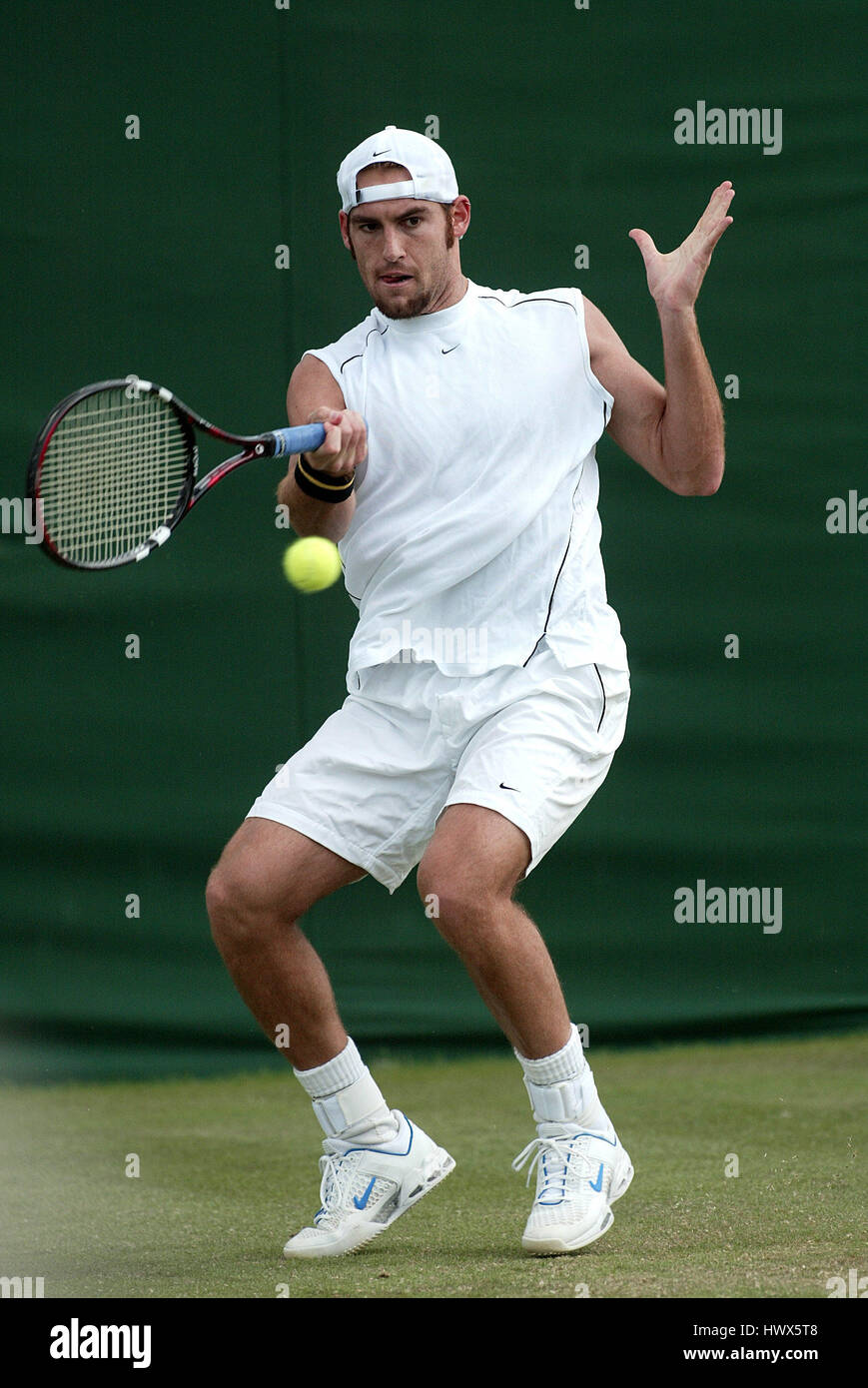 ROBBY GINEPRI WIMBLEDON CHAMPIONSHIPS 2004 WIMBLEDON LONDON ENGLAND 24 ...