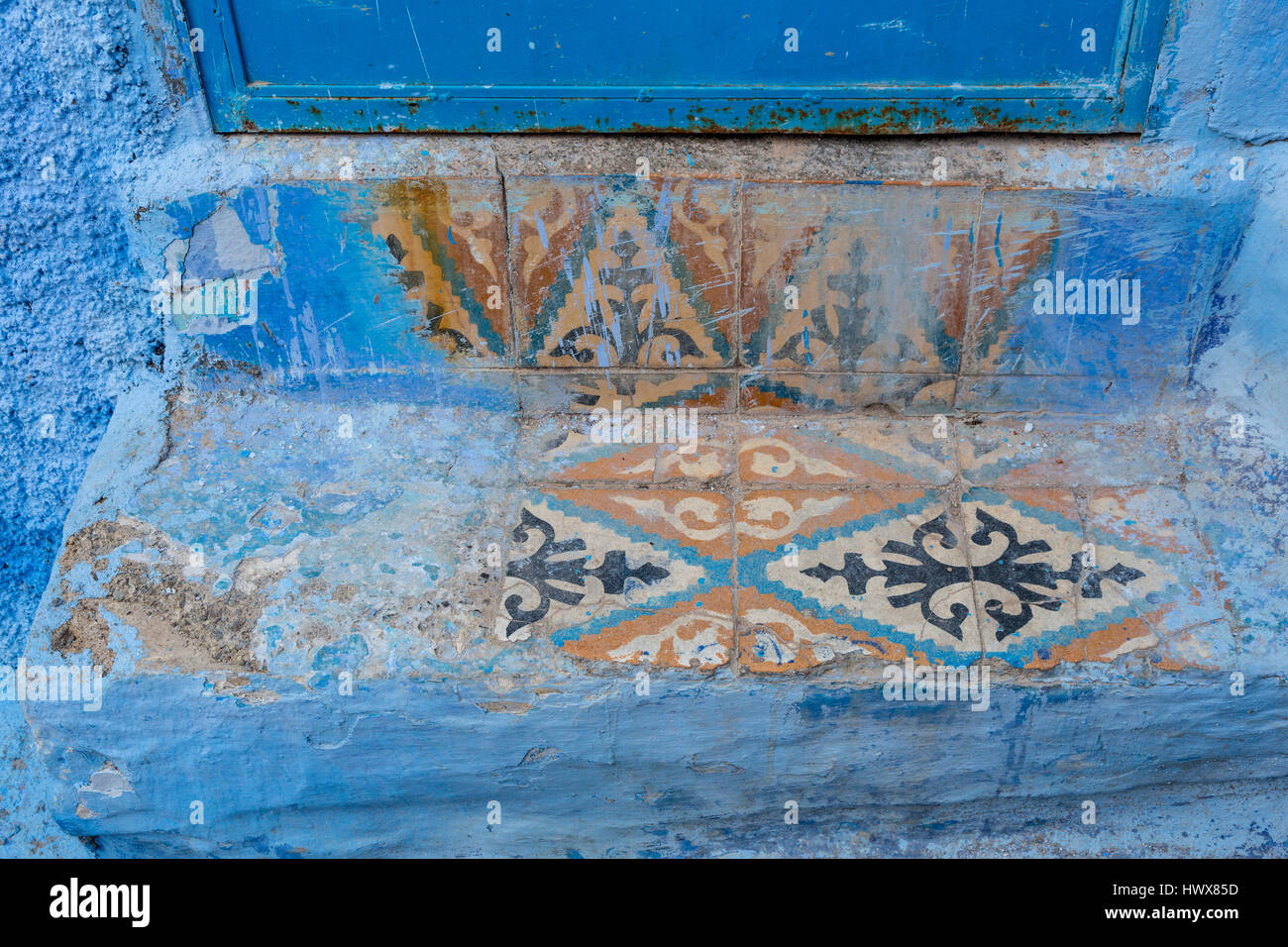Islamic tile blue hi-res stock photography and images - Alamy