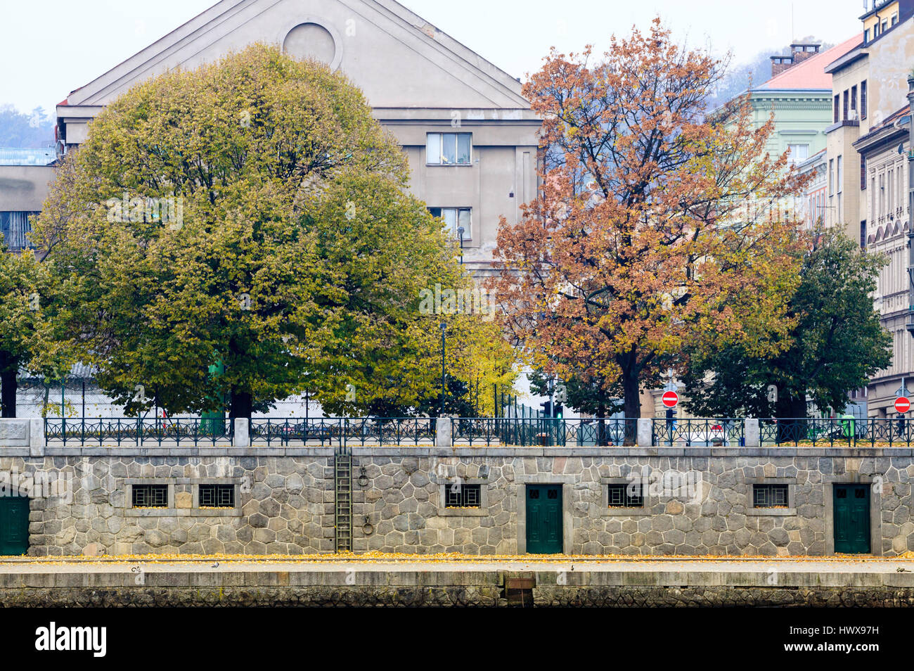 Stone wharf hi-res stock photography and images - Alamy