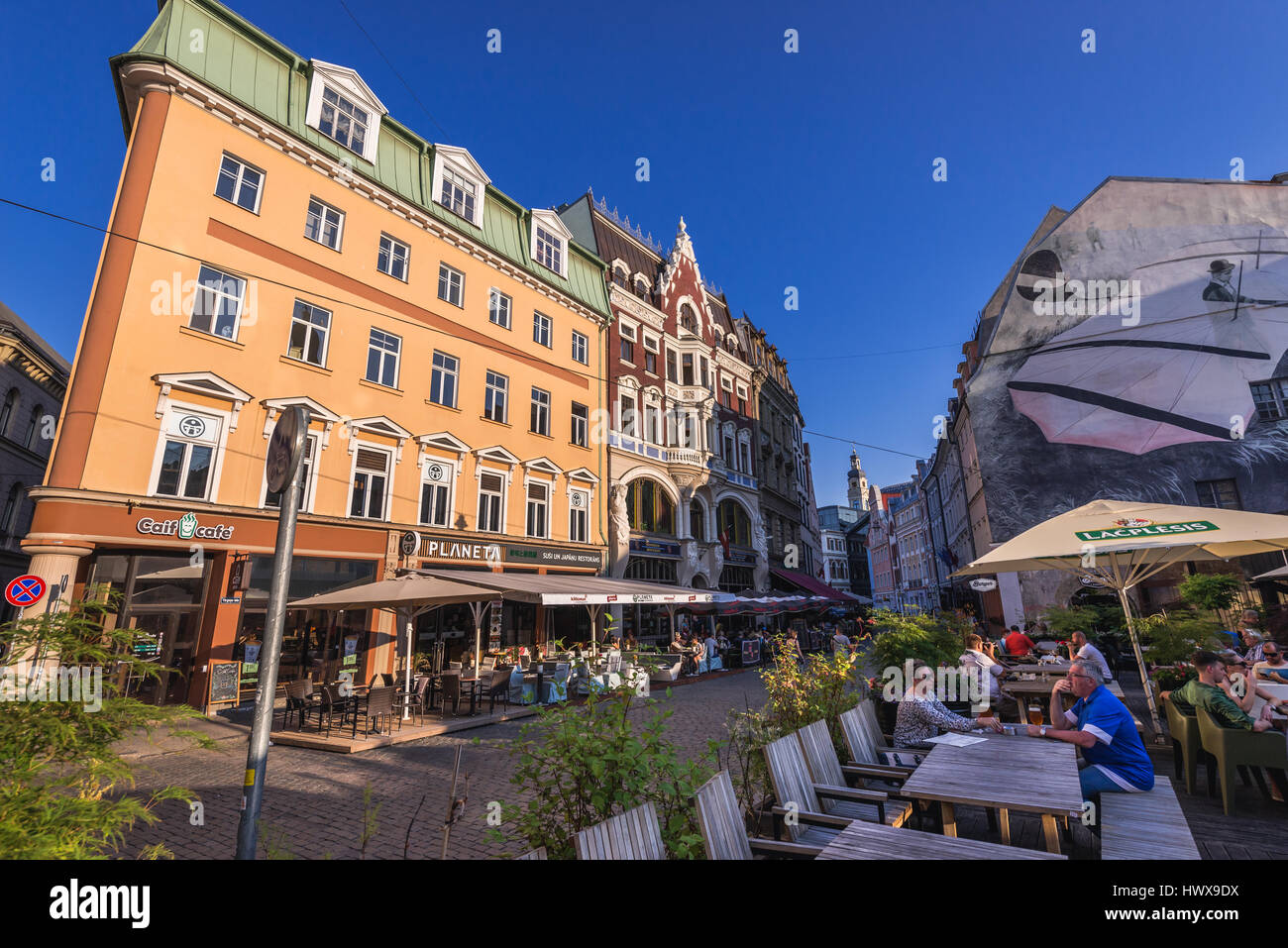 Old japanese apartment building hi-res stock photography and images - Alamy