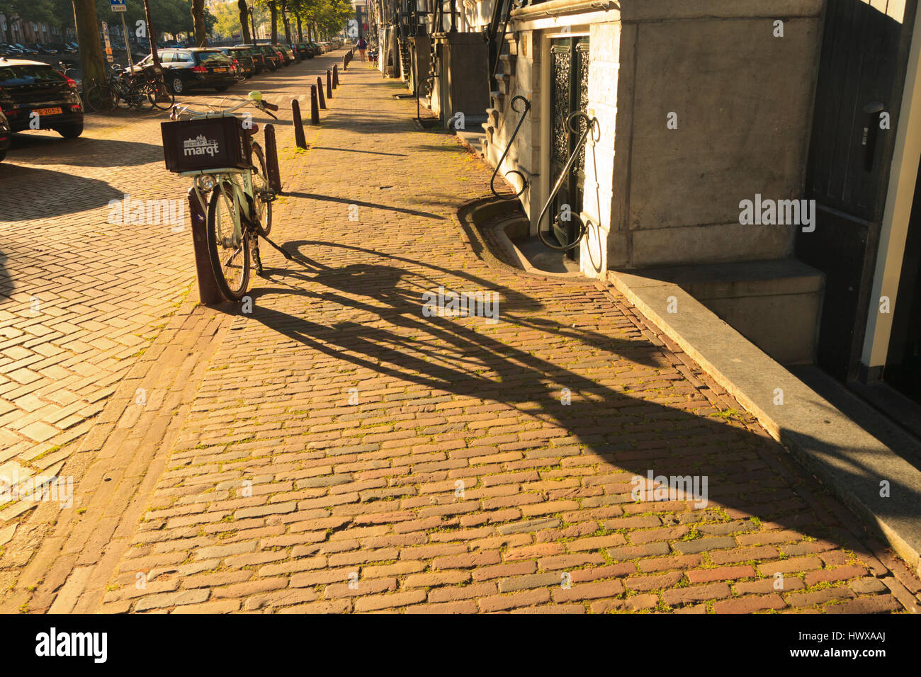 Long shadowes hi-res stock photography and images - Alamy