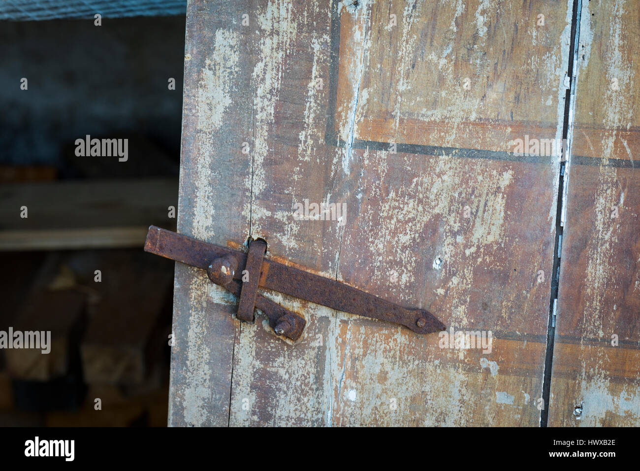 Shutter bolt hi-res stock photography and images - Alamy