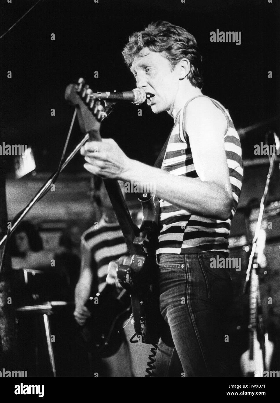 Wave hit rock Black and White Stock Photos & Images - Alamy