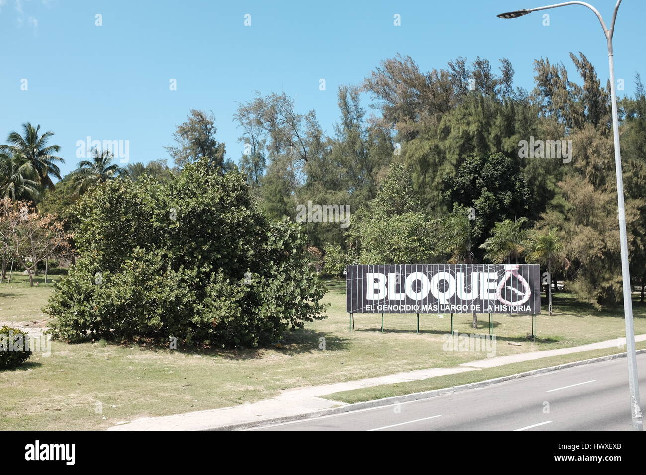 Sign protesting US blockade of Cuba 2017 Stock Photo - Alamy