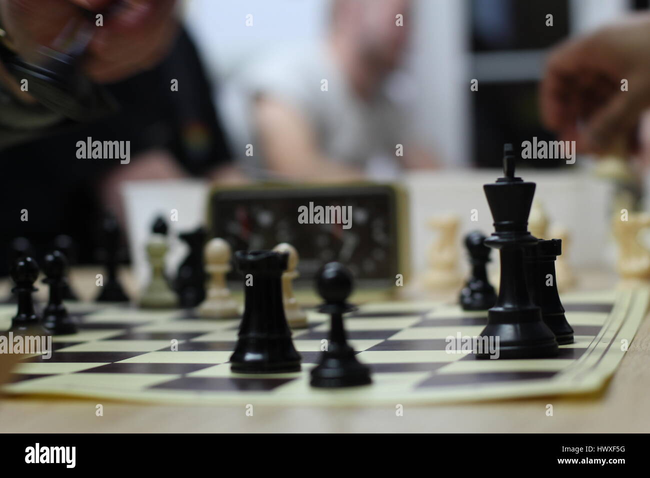 Friendly chess match hi-res stock photography and images - Alamy
