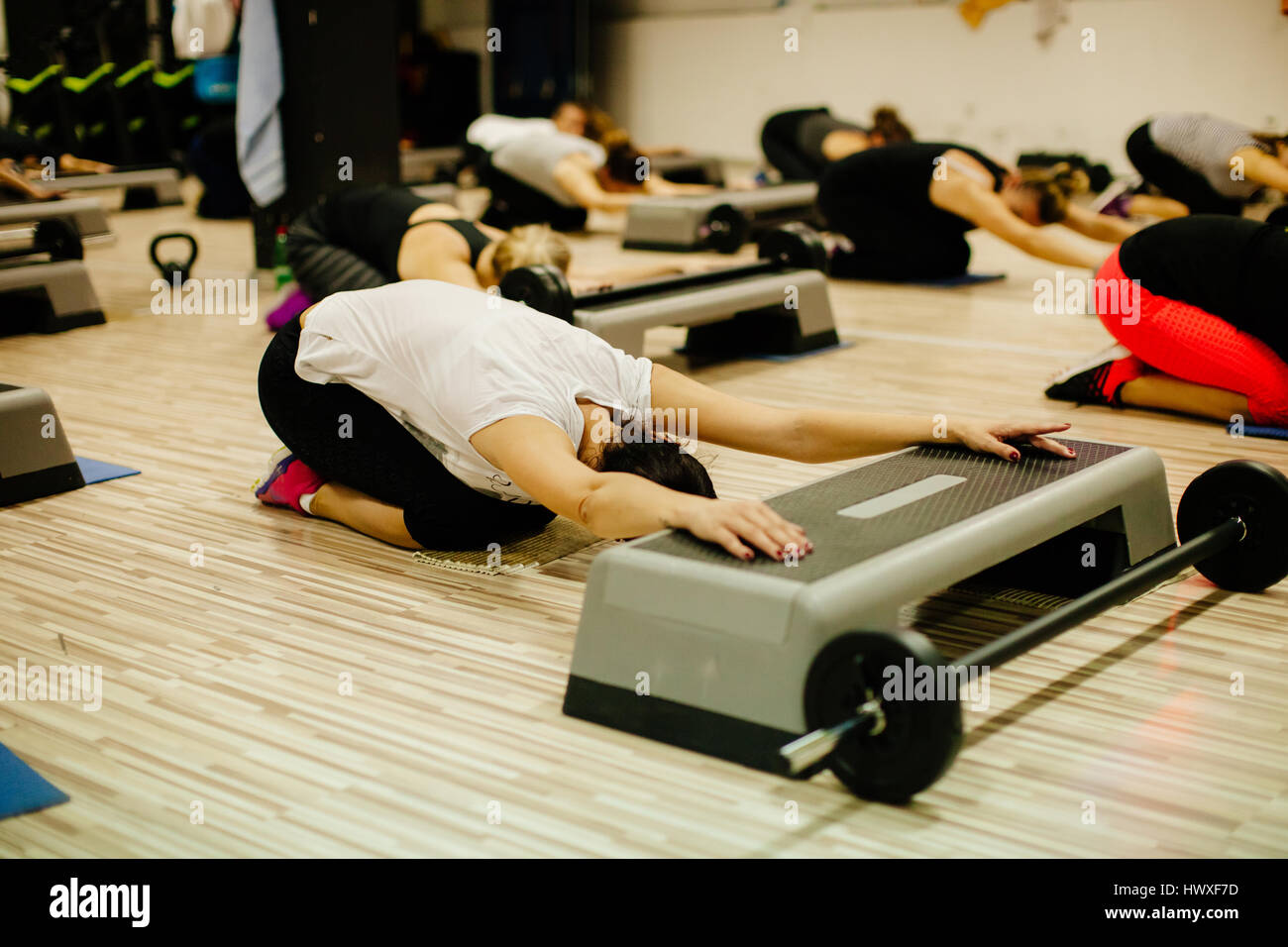 Step and Pump Fitness. Group fitness workout Stock Photo - Alamy
