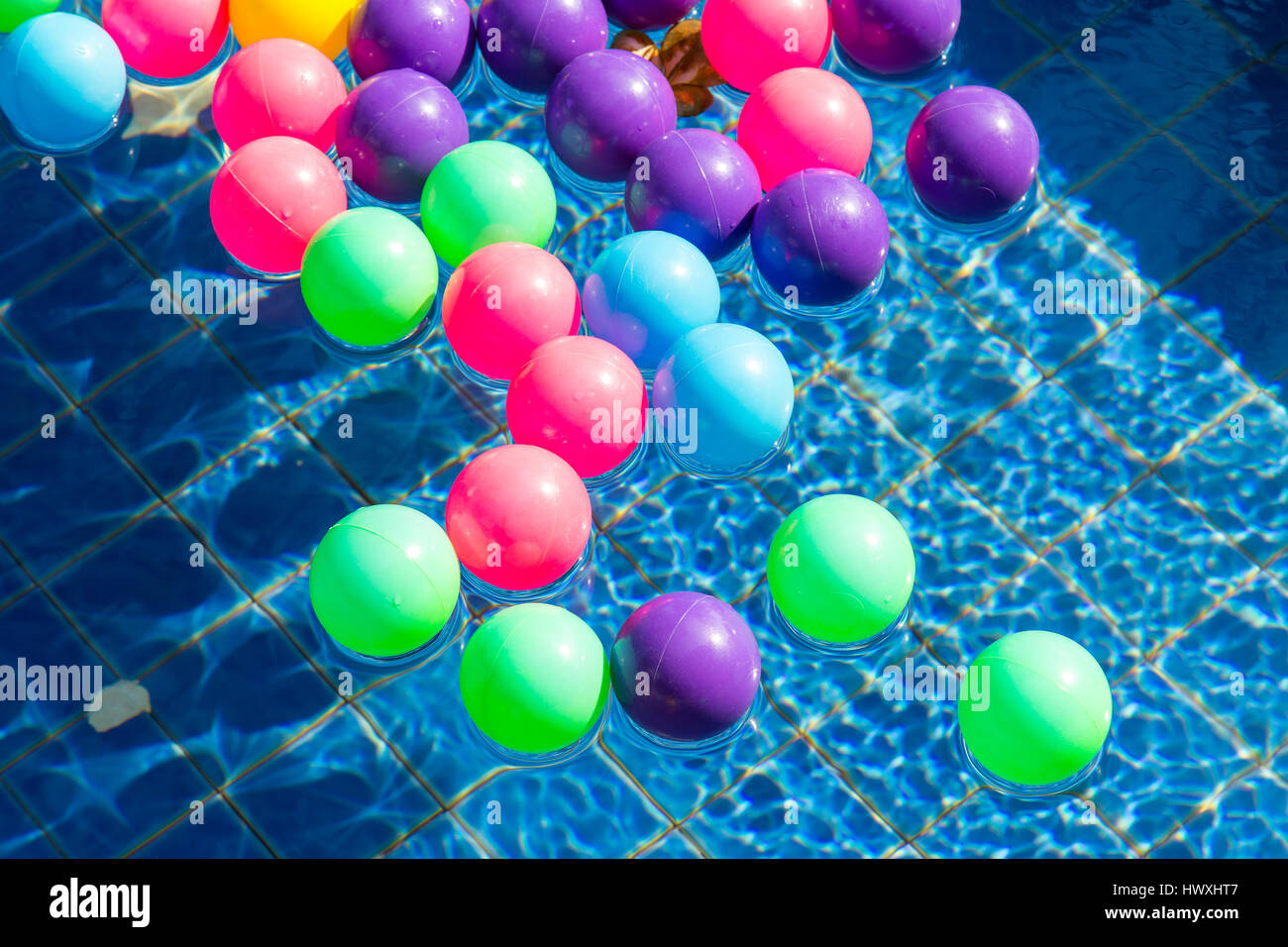 Kids in ball pit hi-res stock photography and images - Alamy