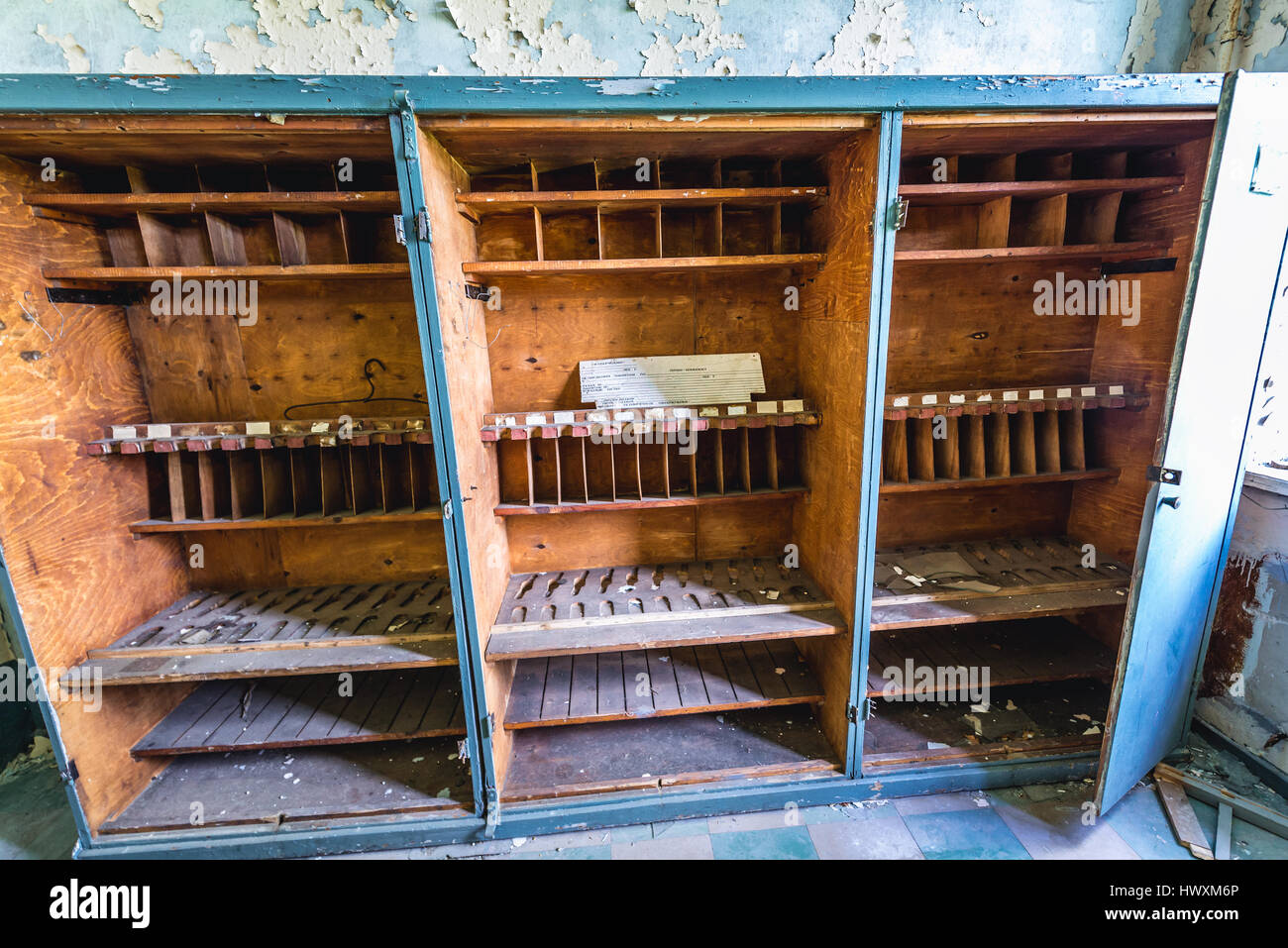 Military locker hi-res stock photography and images - Alamy