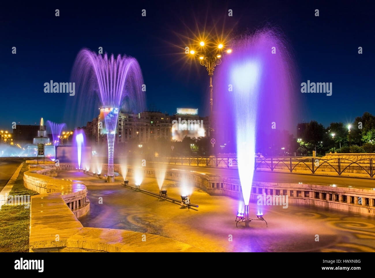 Fantana arteziana hi-res stock photography and images - Alamy