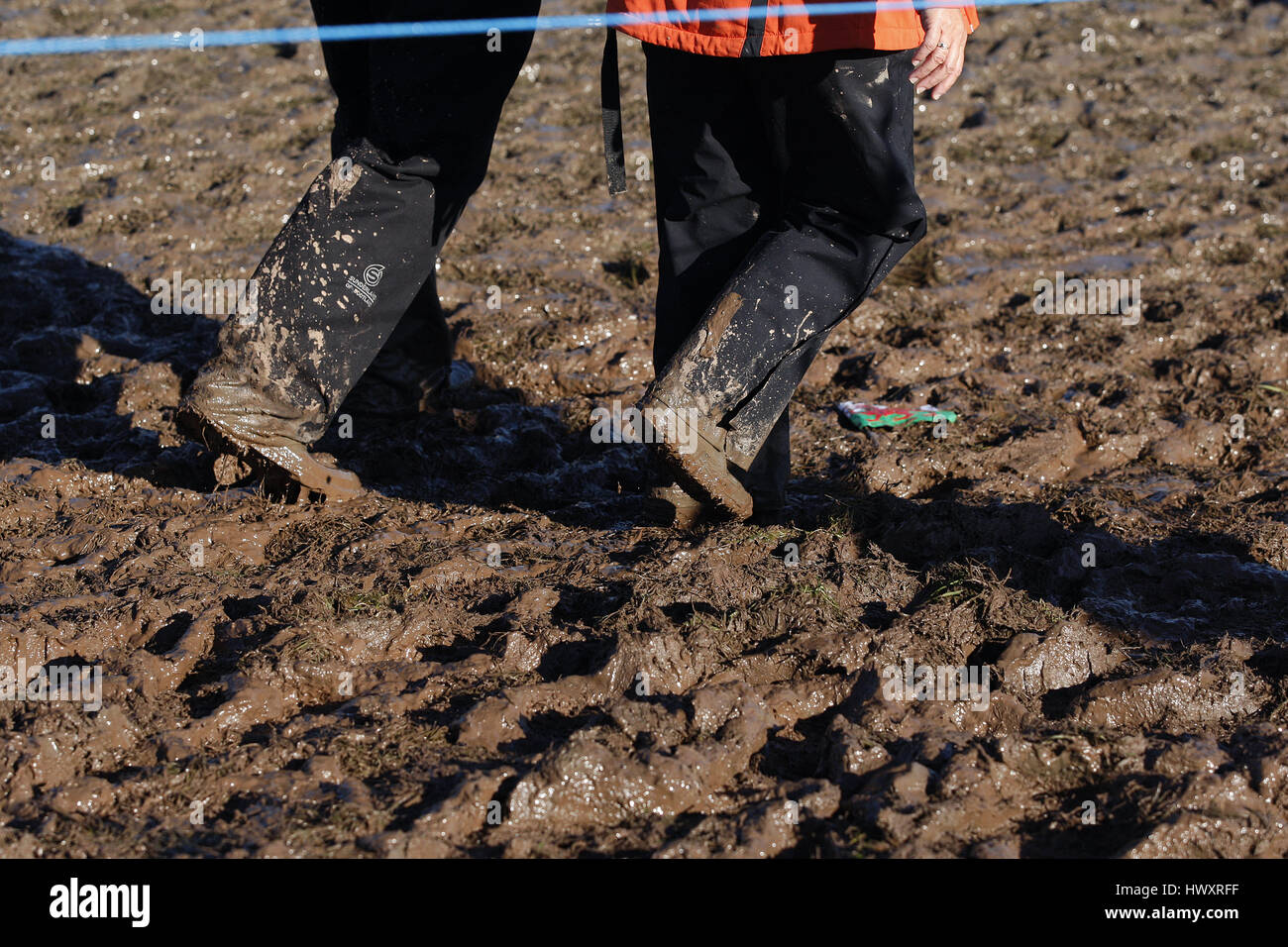Wade through mud hi-res stock photography and images - Alamy