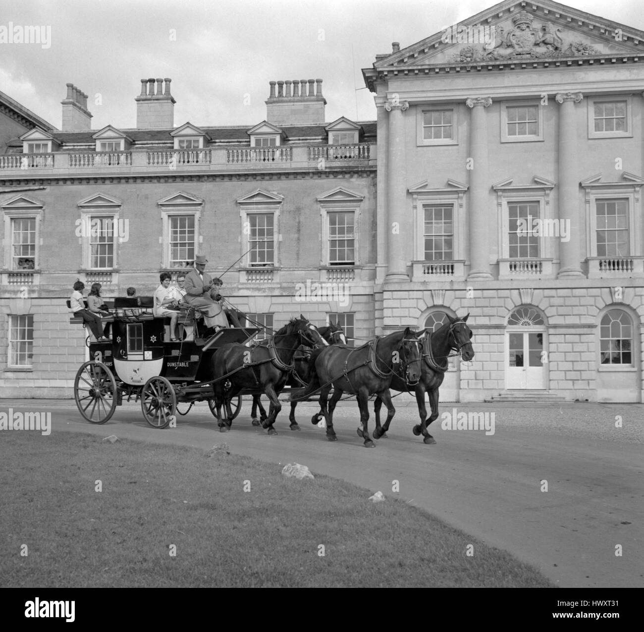 Coach stage Black and White Stock Photos & Images - Alamy