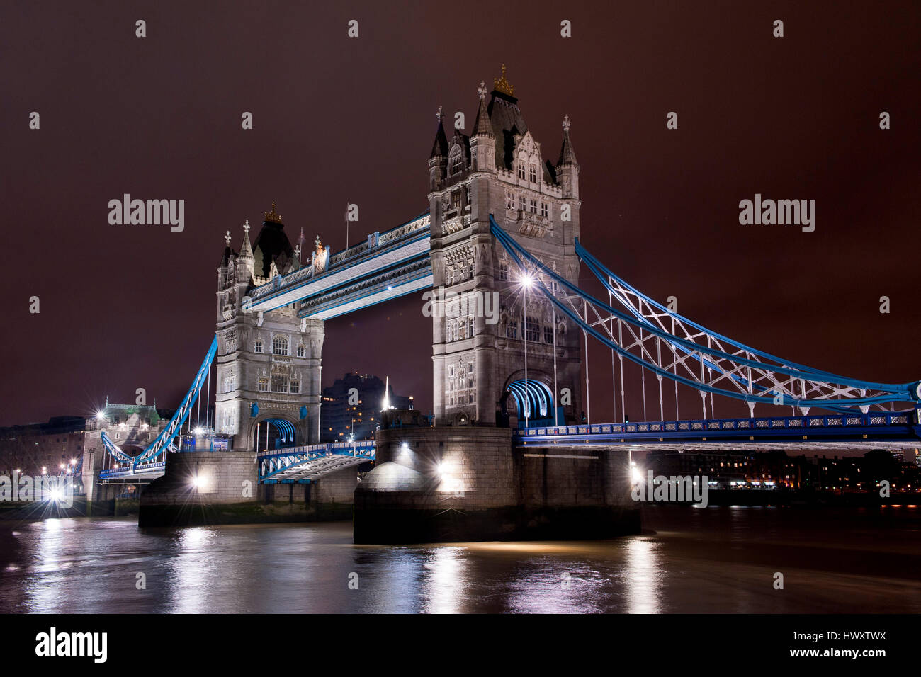 View on tower bridge hi-res stock photography and images - Alamy
