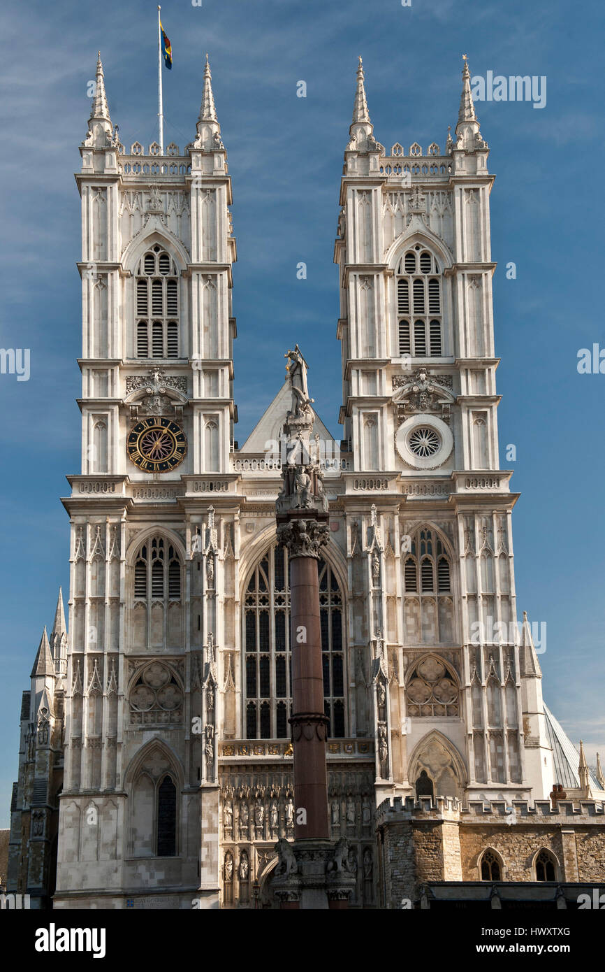 The western facade westminster abbey hi-res stock photography and ...