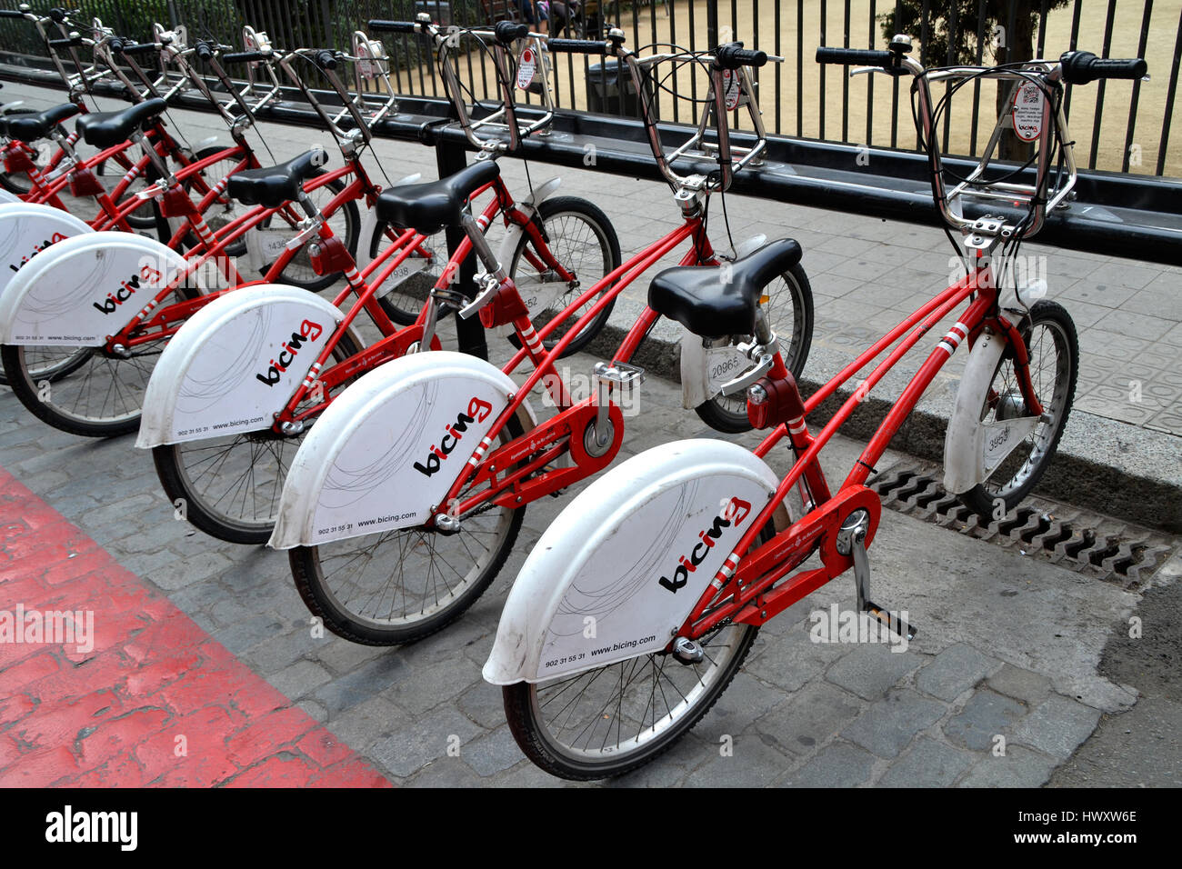 Bicing station hi-res stock photography and images - Alamy