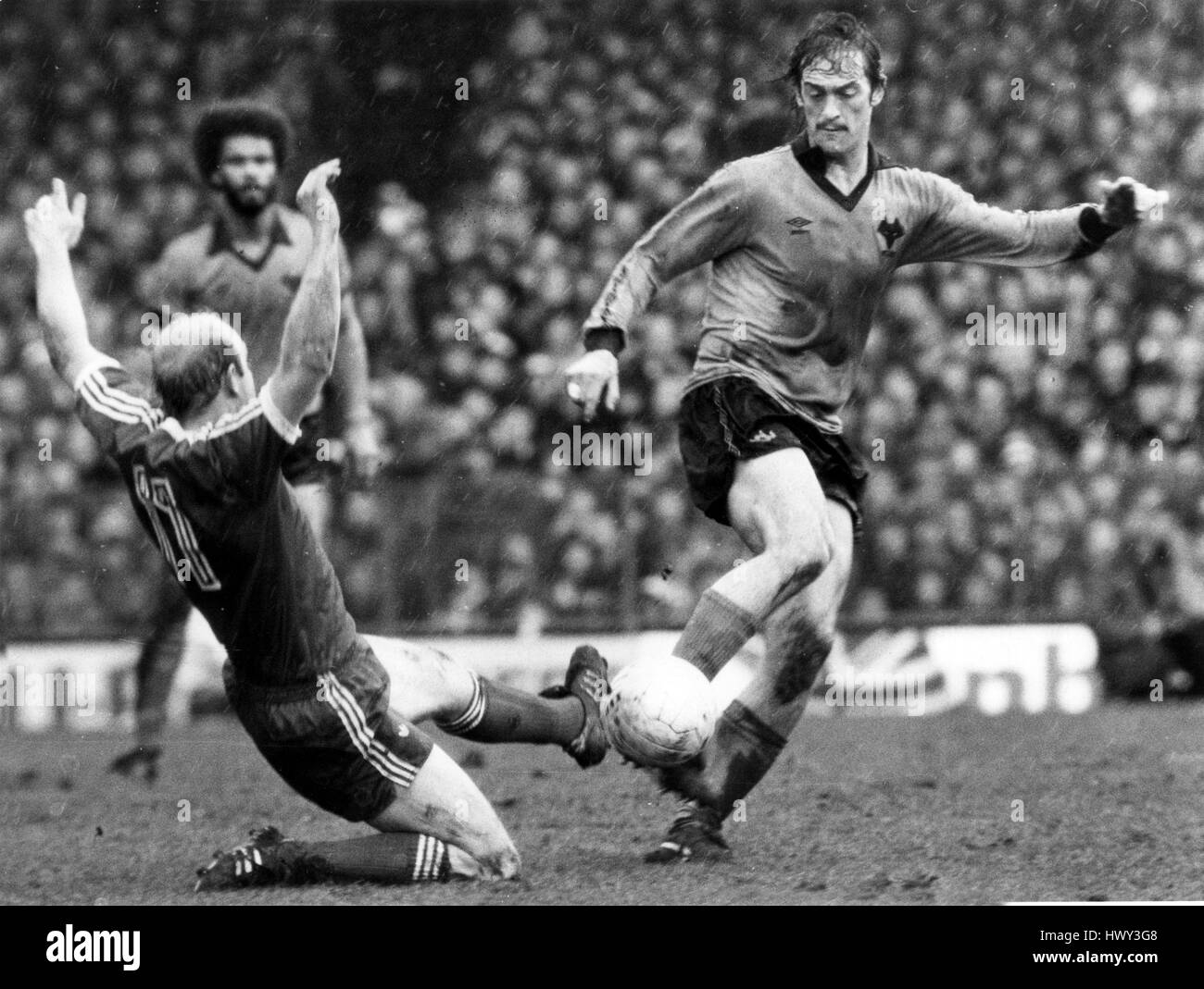 Wolverhampton Wanderers footballer Kenny Hibbitt in action 28th March ...