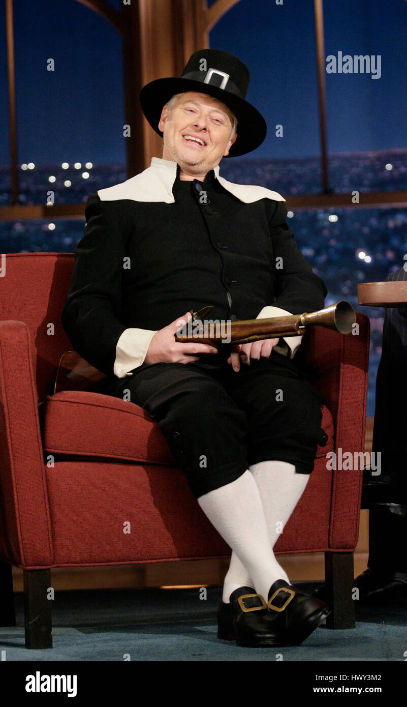 Dave Foley in a pilgrim outfit during a Thanksgiving eve taping of 'The ...