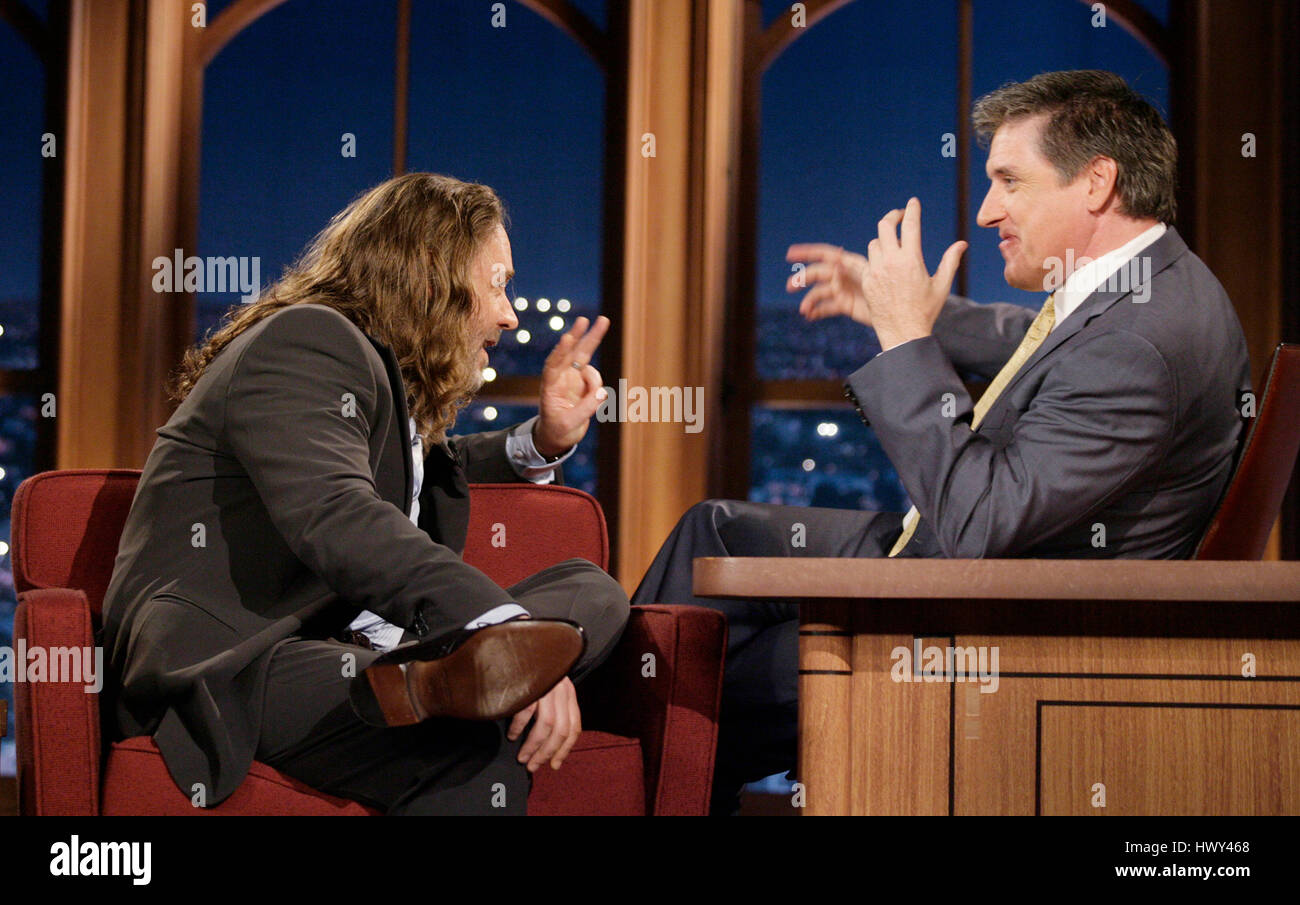 Actor Russell Crowe, left, chats with host Craig Ferguson during a ...