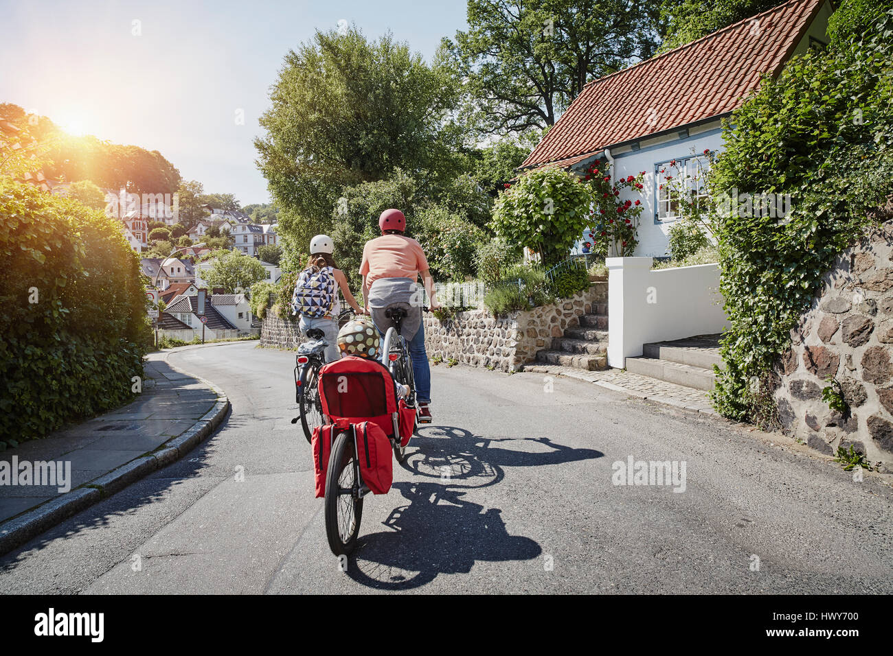 Family riding e bikes hi-res stock photography and images - Alamy