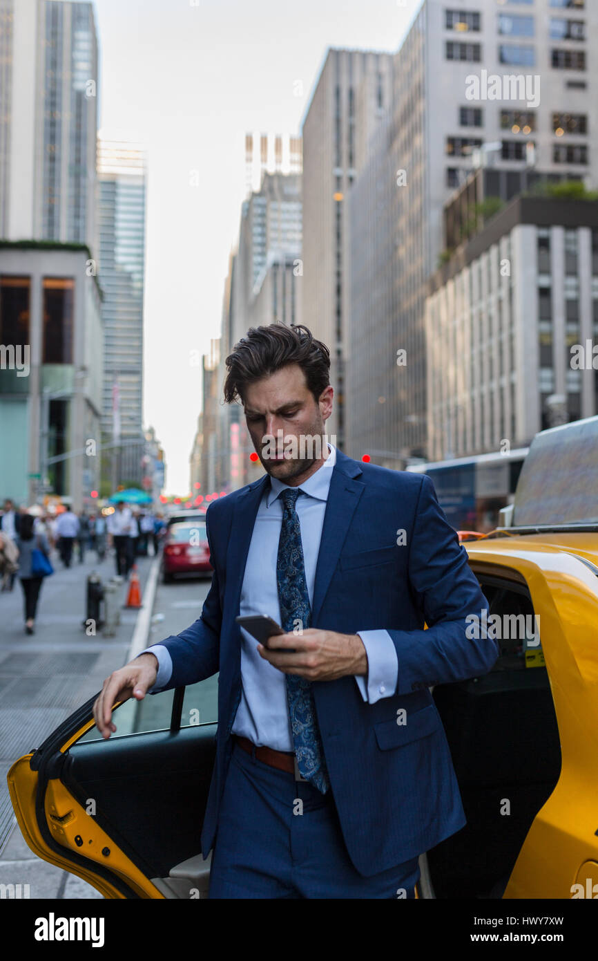 Men exiting vehicle hi-res stock photography and images - Alamy