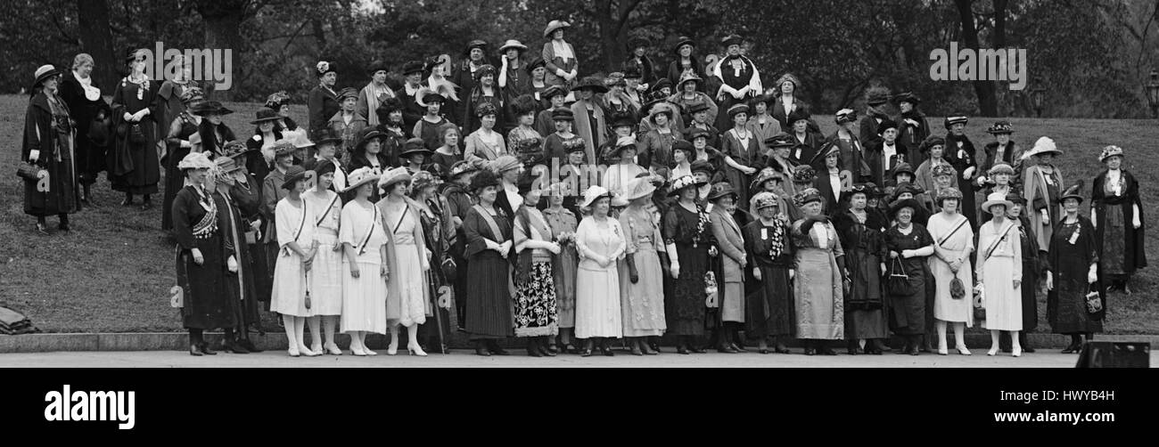 This document is a historical reference from April 25, 1922, reflecting ...