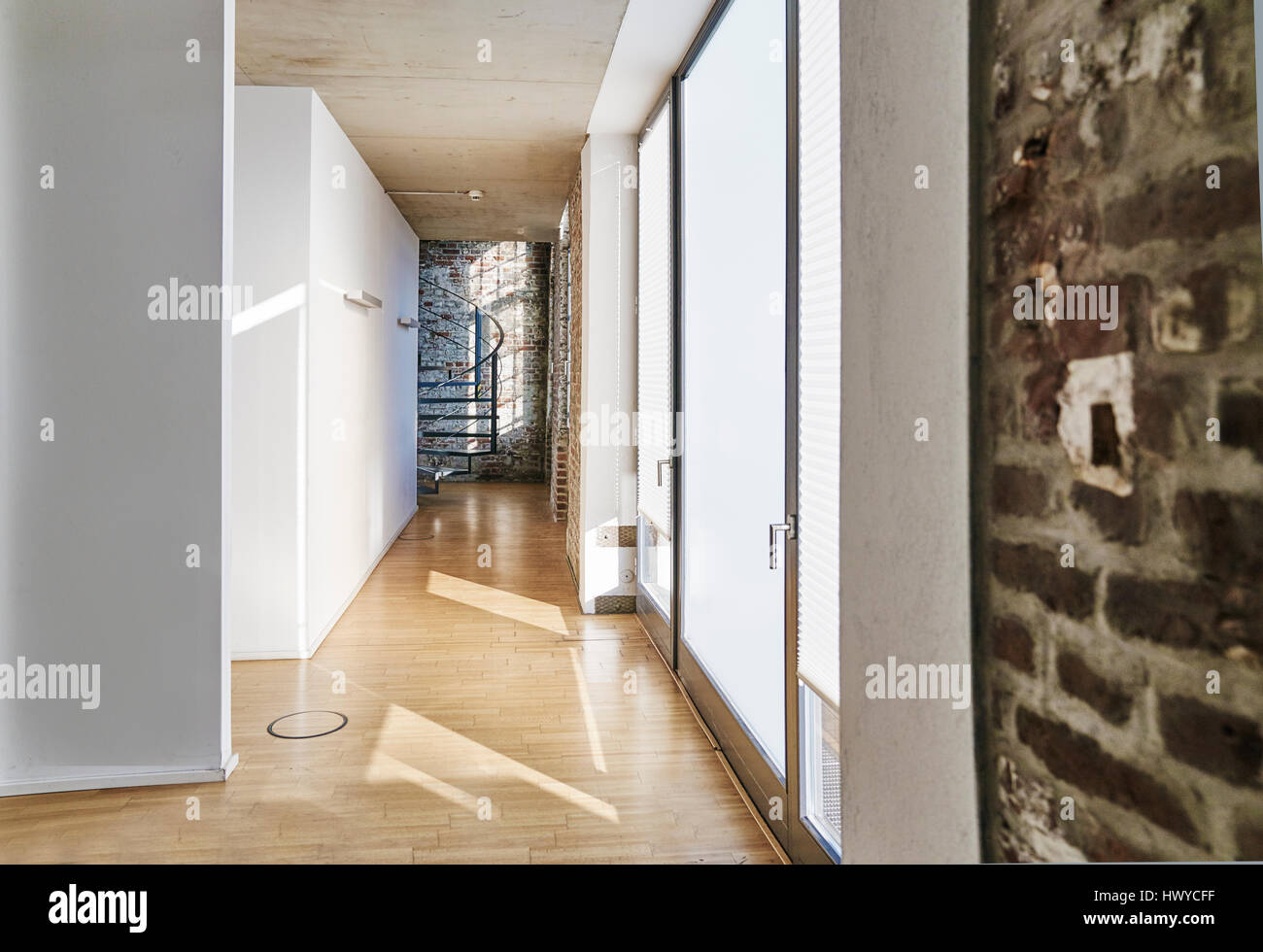 Moving in first office hi-res stock photography and images - Alamy