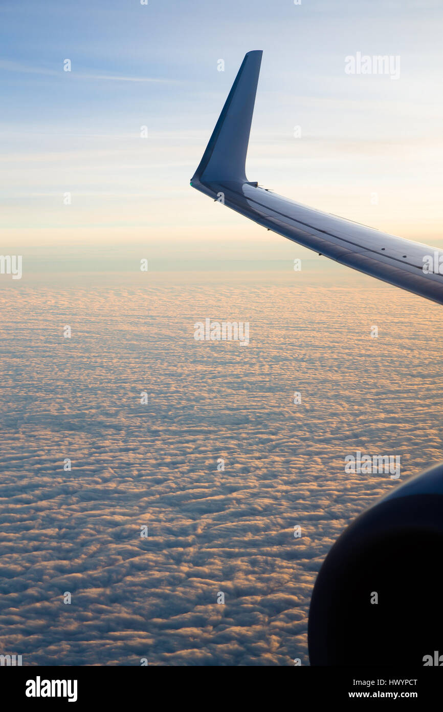 Airplane sunset ground hi-res stock photography and images - Alamy
