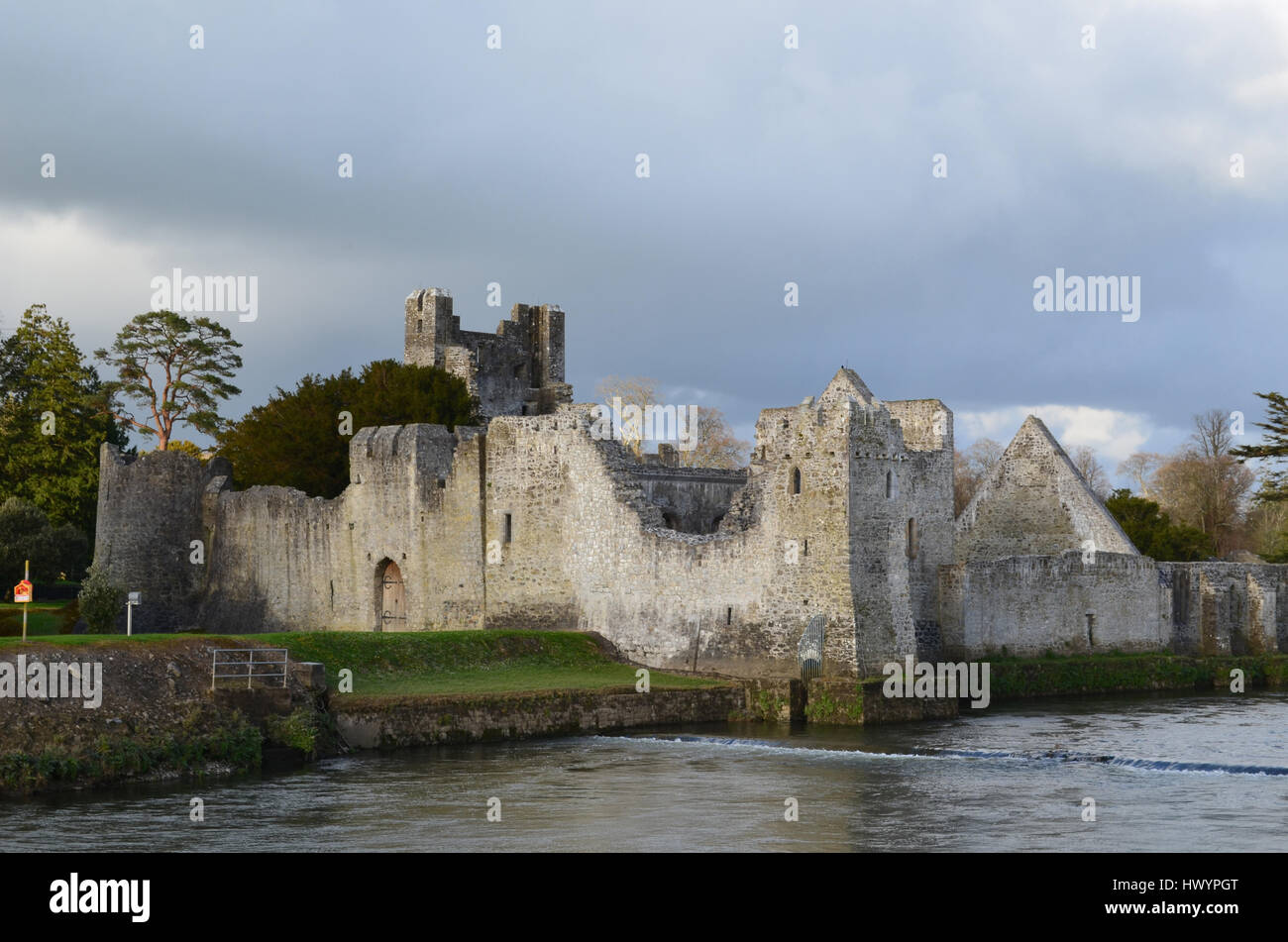 Desmond castle ruins in the sunshine in Ireland Stock Photo - Alamy