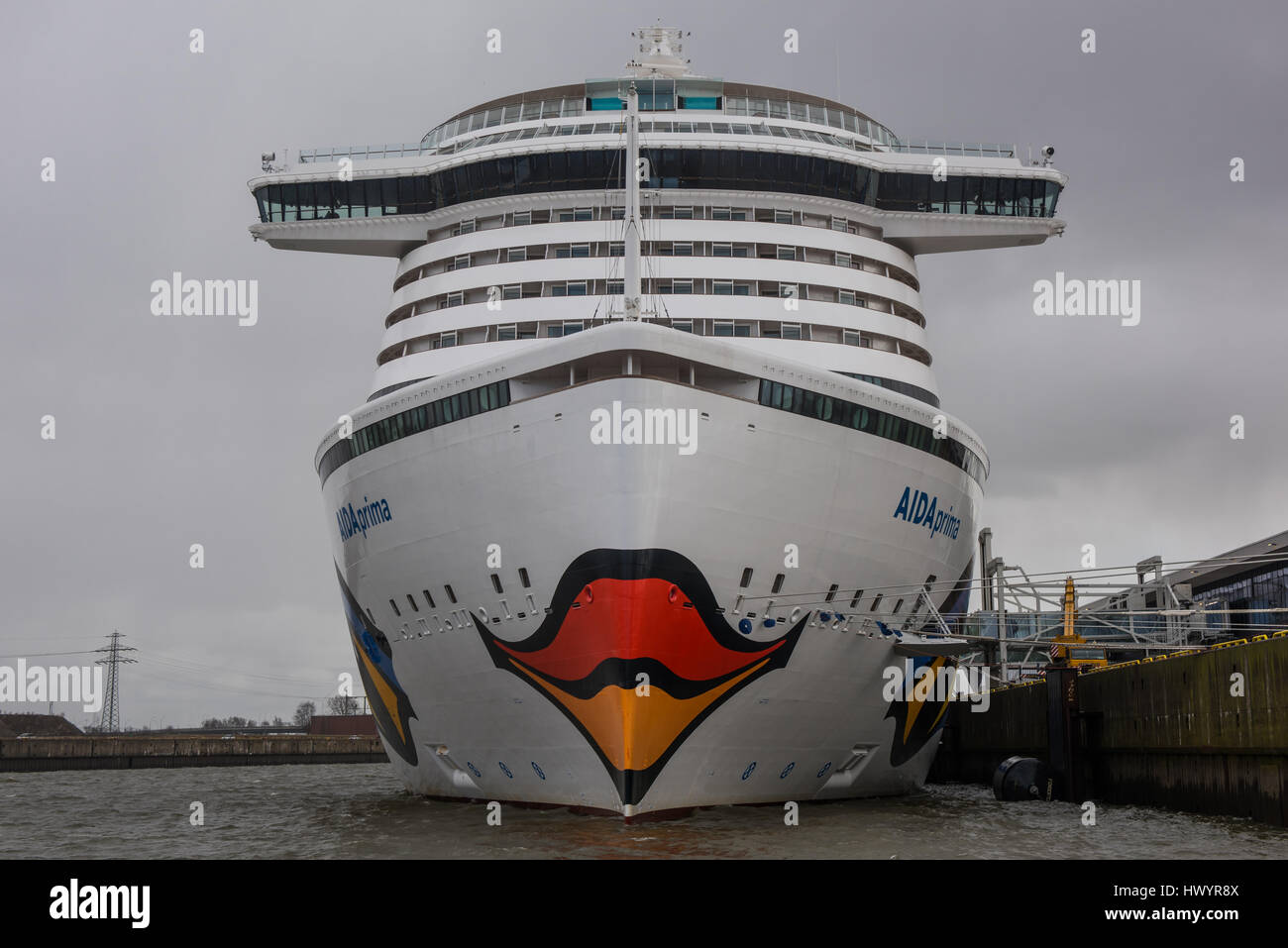 Hamburger Hafen,harbour,port,sailing,ship,aida,aida prima ...