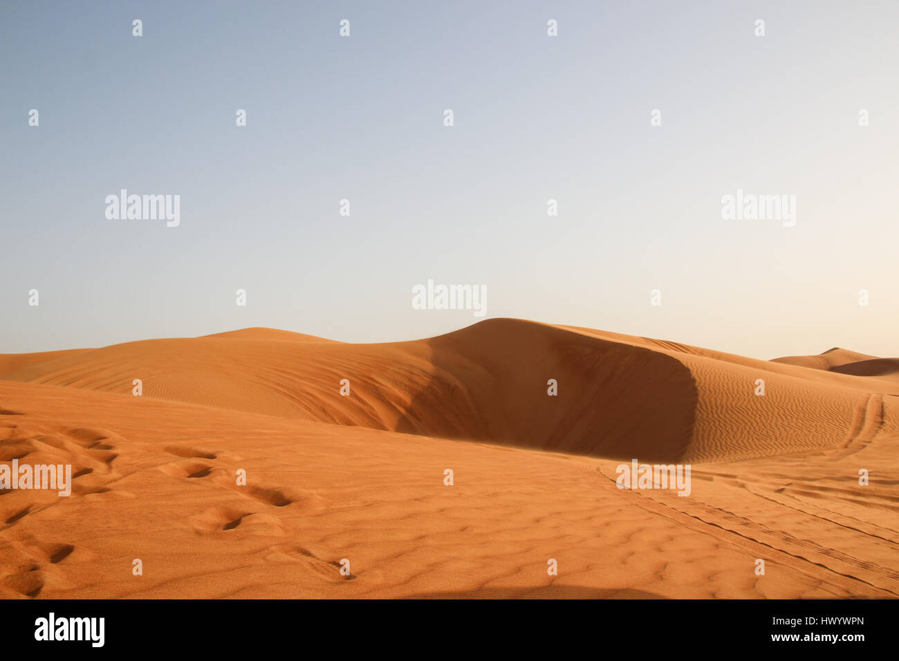 Empty dubai background hi-res stock photography and images - Alamy