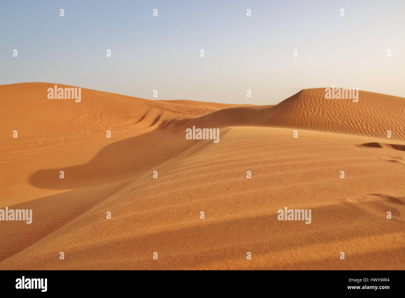 Empty dubai background hi-res stock photography and images - Alamy