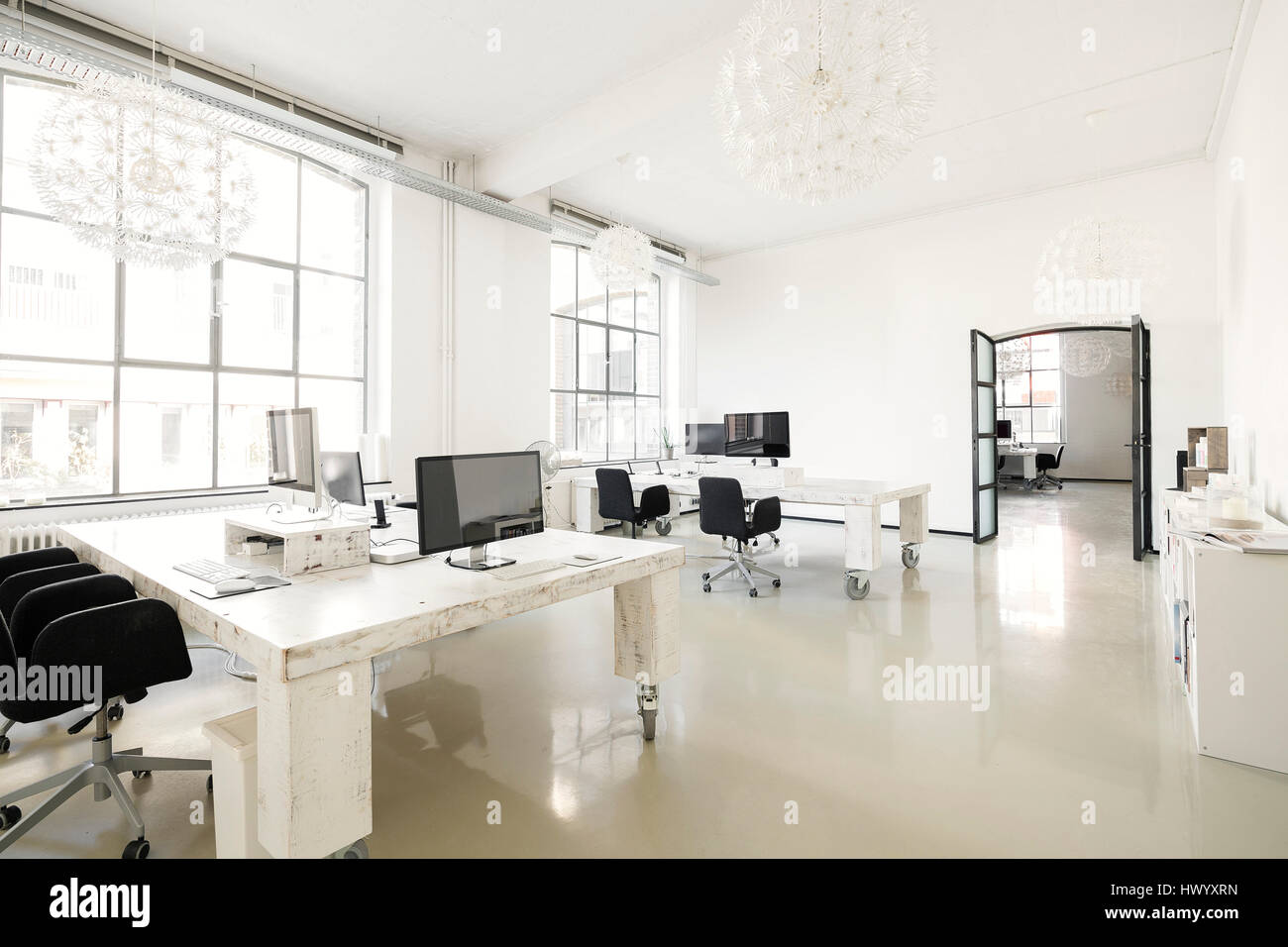 Modern design office interior hi-res stock photography and images - Alamy