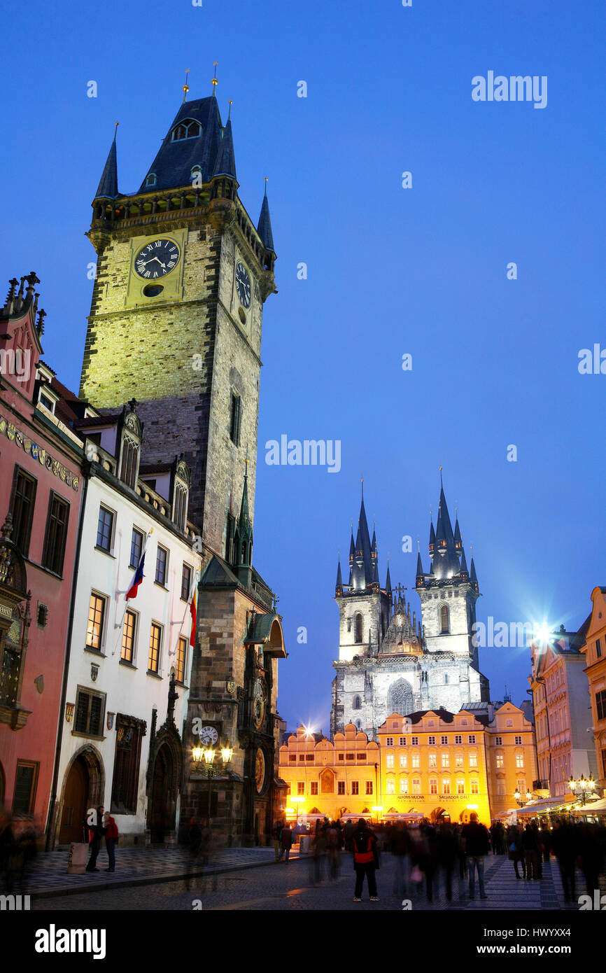 Lens town square hi-res stock photography and images - Alamy
