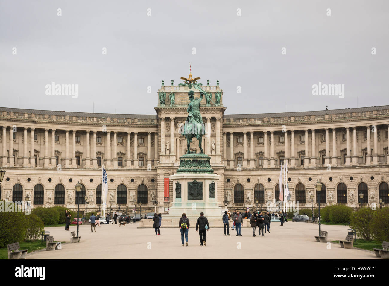 The Hofburg palace from Heldenplatz, Vienna, Austria, Europe Stock ...