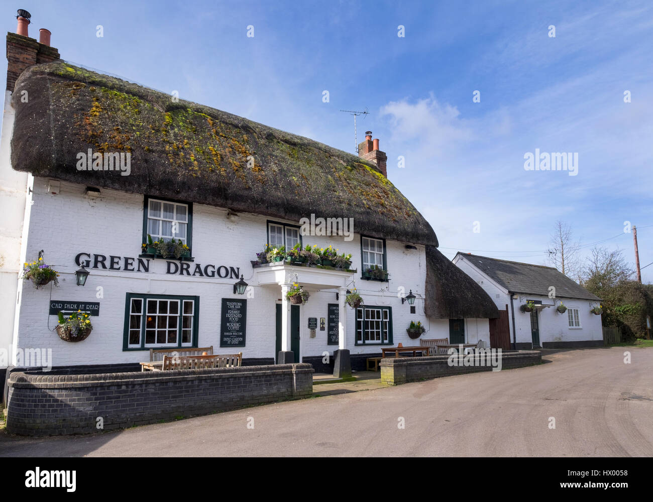 The green dragon pub hi-res stock photography and images - Alamy