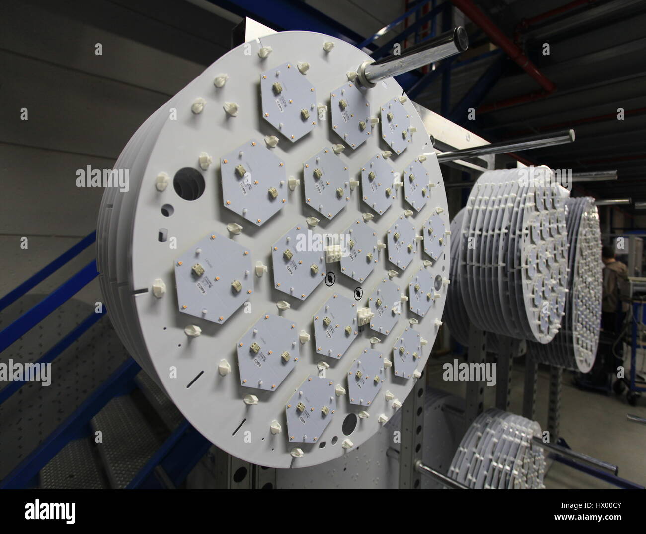 Electronics assembly line hi-res stock photography and images - Alamy