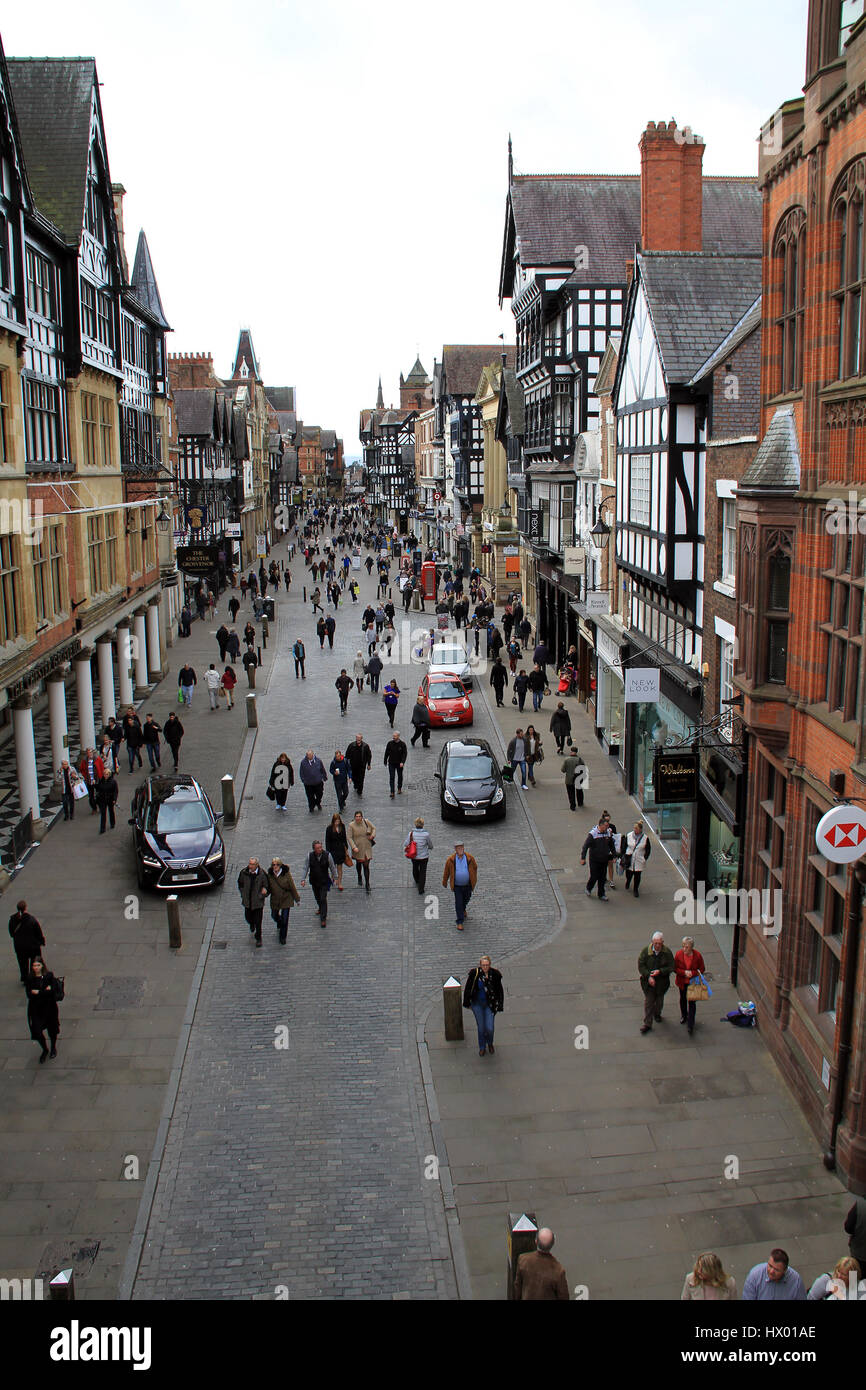 A busy Eastgate street Chester Stock Photo - Alamy