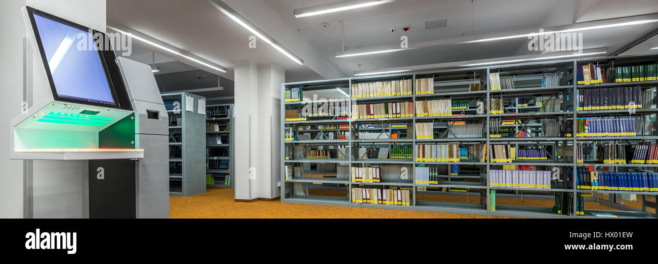 Self service library hi-res stock photography and images - Alamy