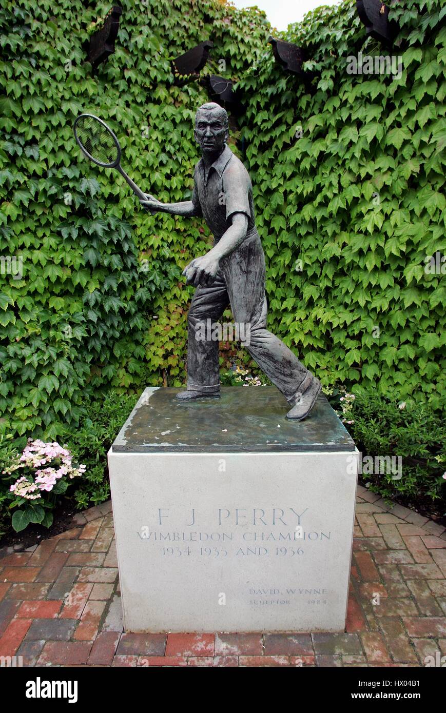 FRED PERRY STATUE WIMBLEDON LAWN TENNIS CLUB WIMBLEDON LAWN TENNIS CLUB ...