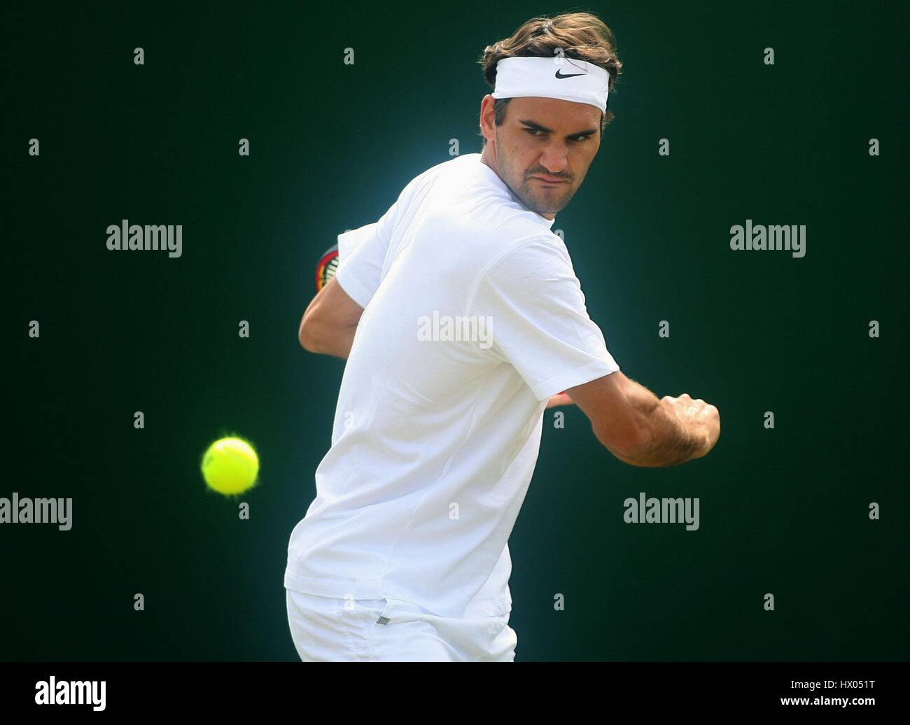 ROGER FEDERER SWITZERLAND WIMBLEDON SW19 LONDON ENGLAND 28 June 2006 ...