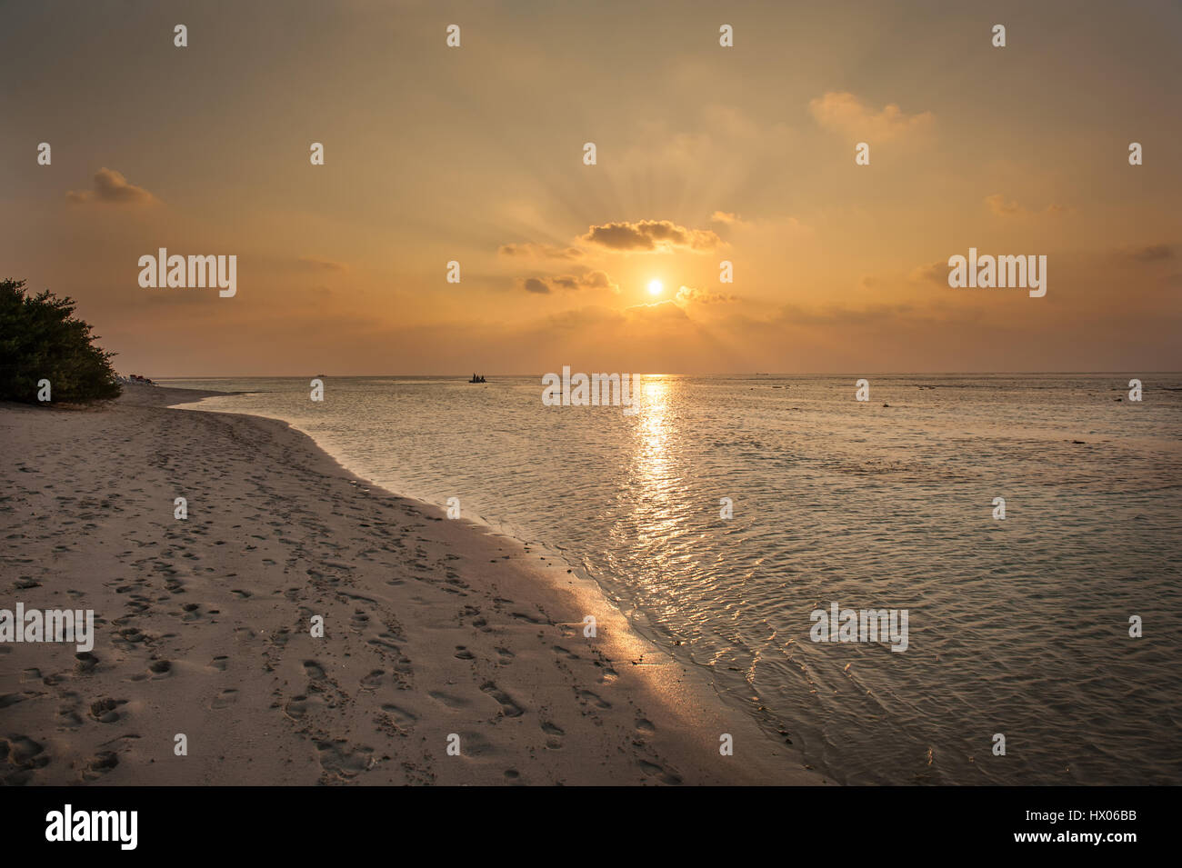 Sunset in the Maldives. Beautiful colorful sunset over the ocean in the ...