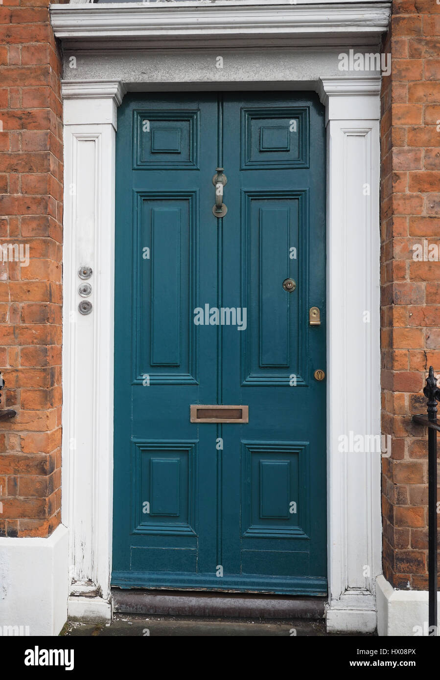 A traditional entrance door of a British house Stock Photo - Alamy